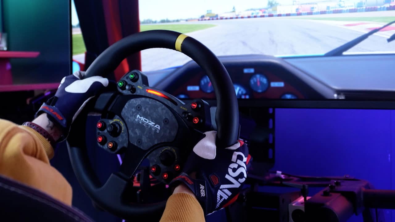 MOZA RS V2 Steering Wheel Review - Upgraded & Improved