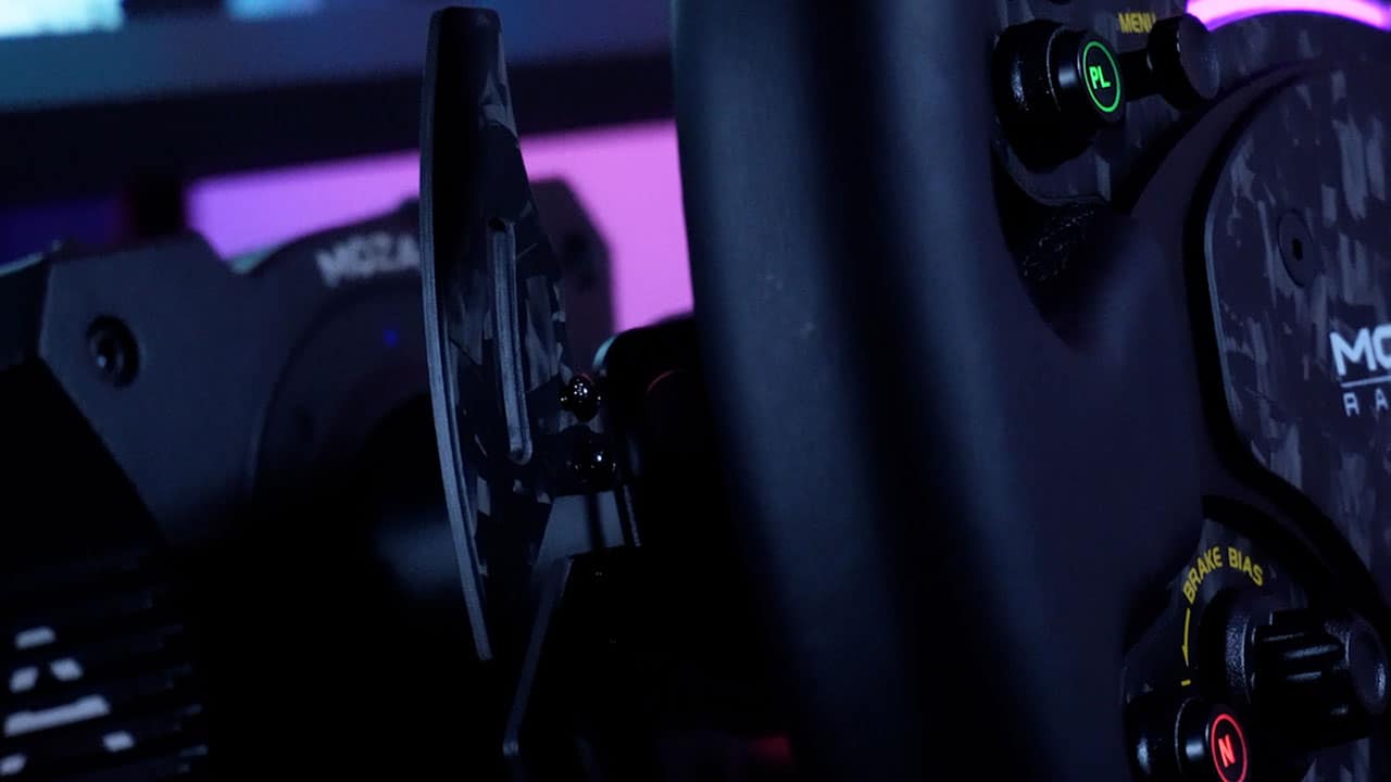MOZA RS V2 Steering Wheel Review - Upgraded & Improved
